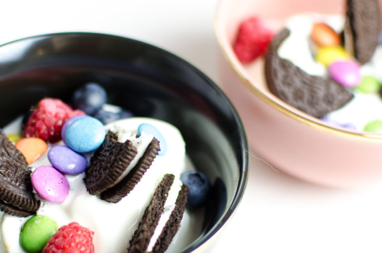 REZEPT: FroYo mit der Snowberry & Choc Eismaschine! - andysparkles.de